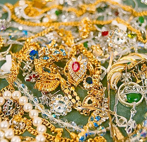 珠寶鑑定師視角：誰最嬌嫩？ | Dr. Leo | HKESE